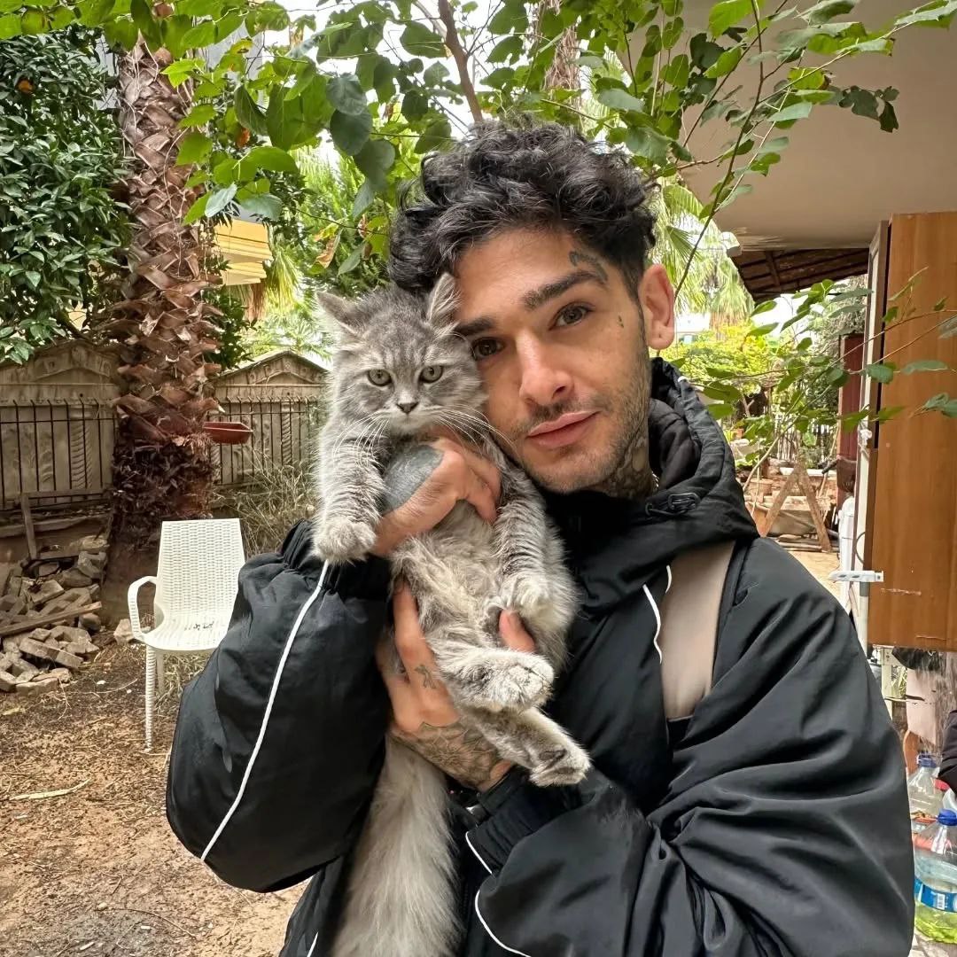 دانلود آهنگ میرم میرم میرم بدون وداع میرم میرم میرم به خاطره ها علی عشق ...